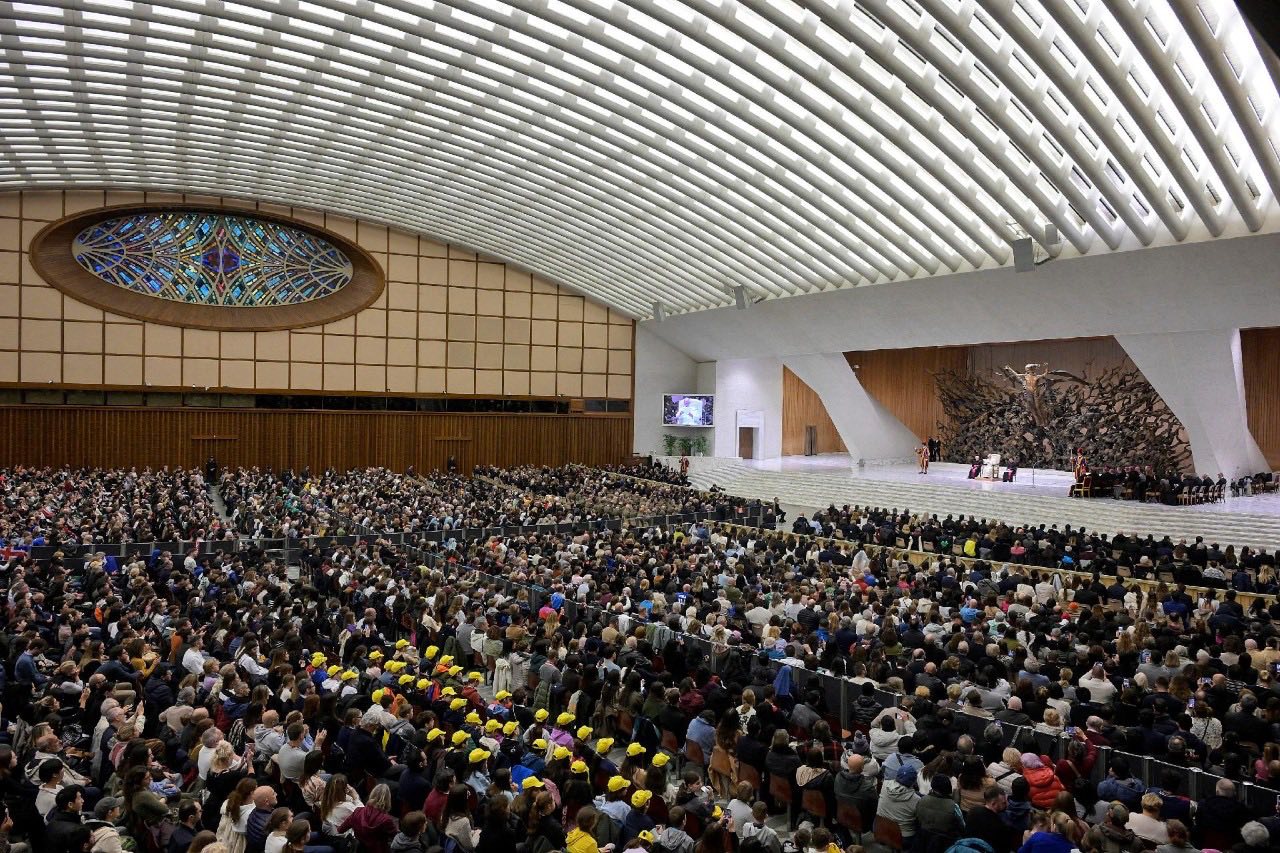 What is the relationship between Sacred Scripture and Tradition? Pope ...