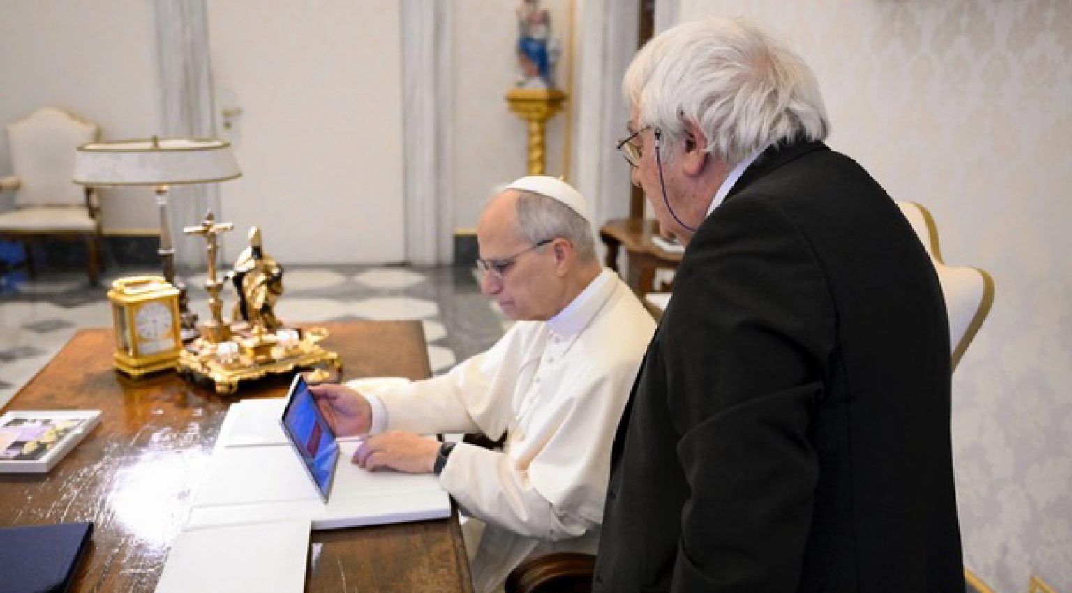 The Shroud of Turin goes digital: Turin officially opens an ancient ...