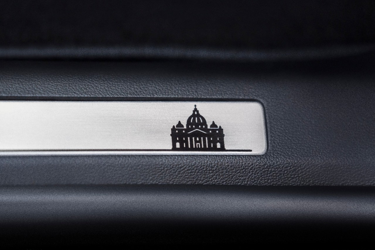 Photo Gallery: A Look at the Custom Ford Explorer Platinum That Pope ...
