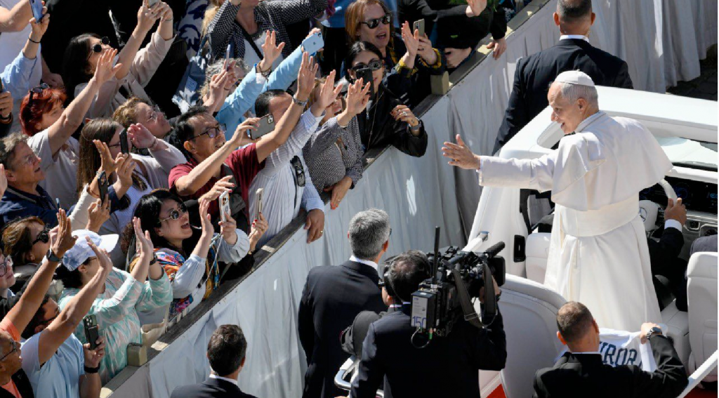 “I’ve never seen anything like it”: Leon XIV recounts his trip to ...